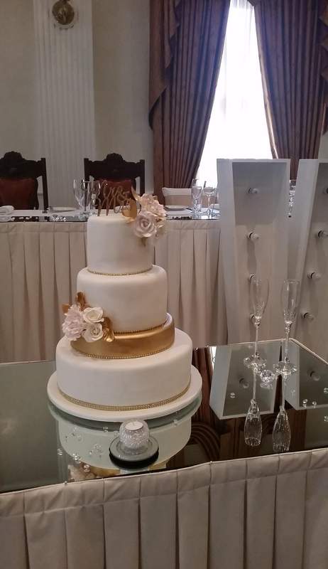 Cakes By Rosa - Wedding Cakes Croydon Nth | Real Weddings