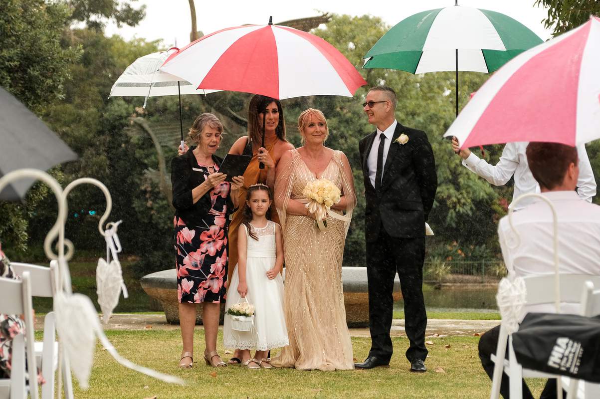 Lee Halligan - Celebrant - Marriage Celebrant Rivervale | Real Weddings