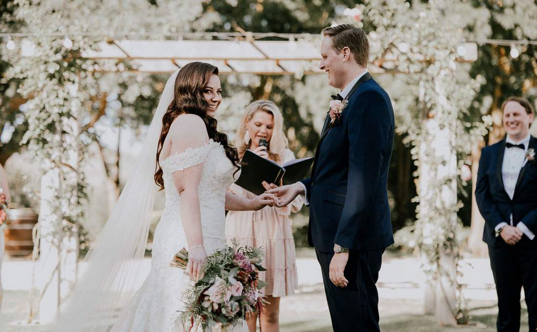 Melbourne Celebrant Julie - Marriage Celebrant Mount Evelyn | Real Weddings