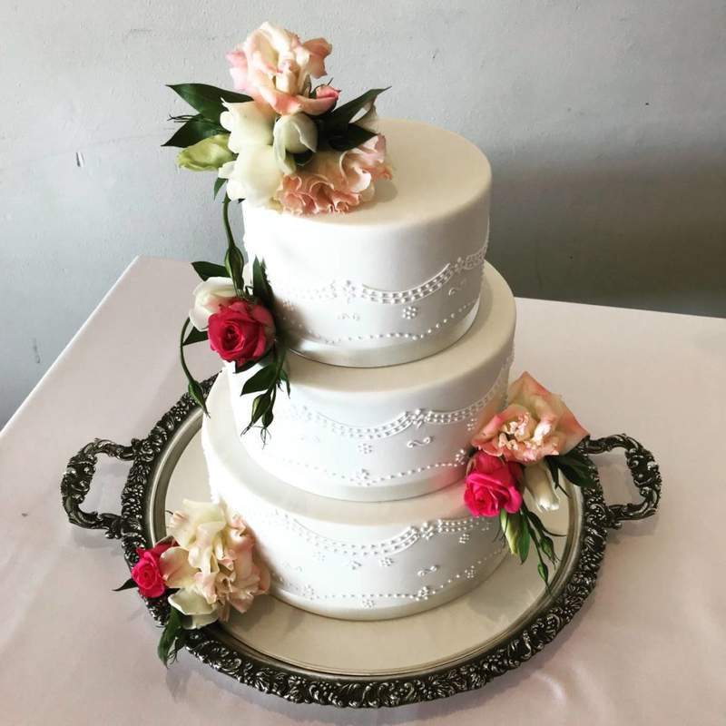 Peninsula Cake Art - Real Weddings